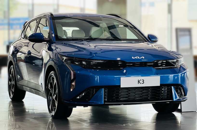 Rent Kia K3 Hatchback 2025 in Dubai | Amex Car Rental